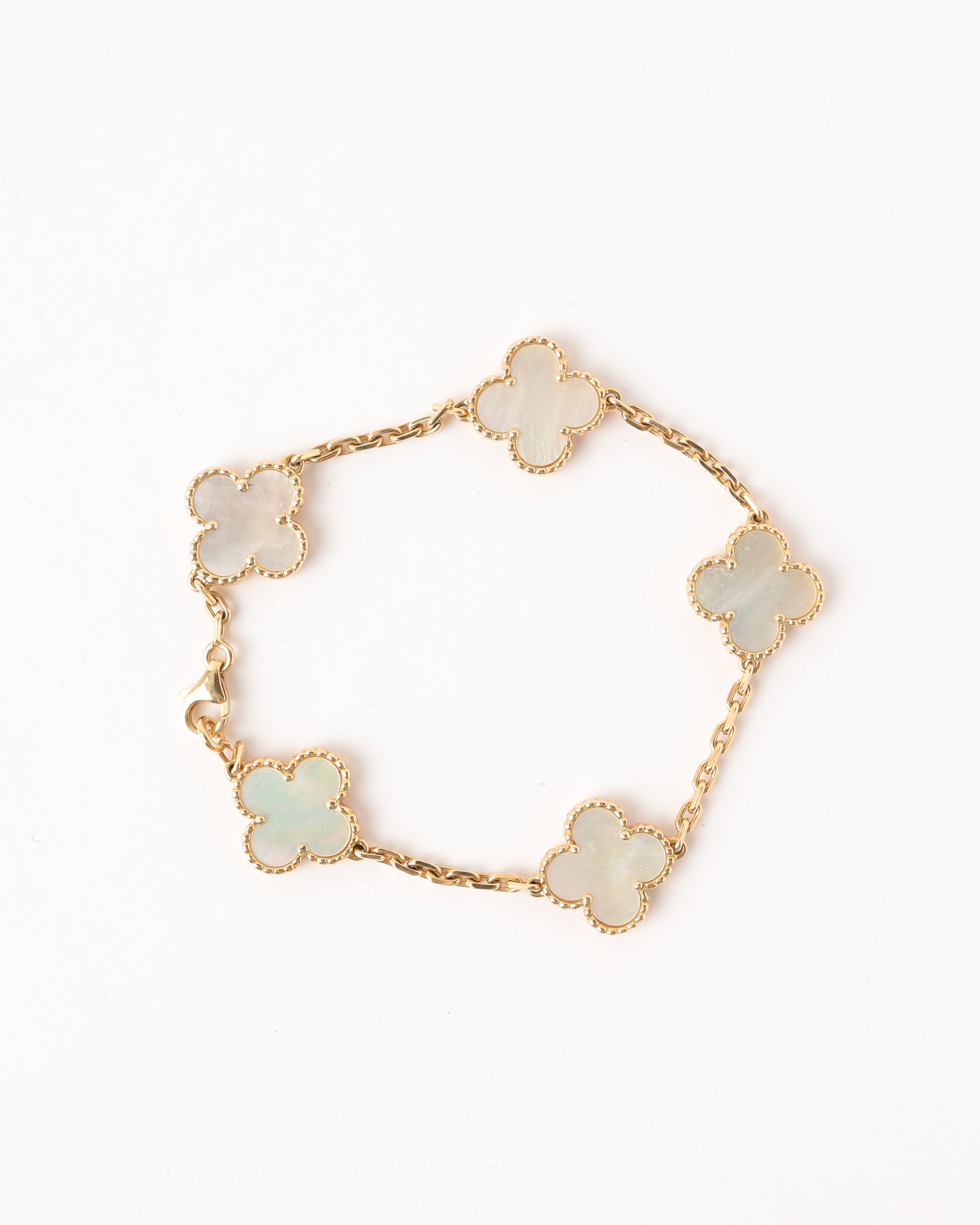 VAN CLEEF & ARPELS Vintage Alhambra 5P Shells Bracelet | A Retro Tale