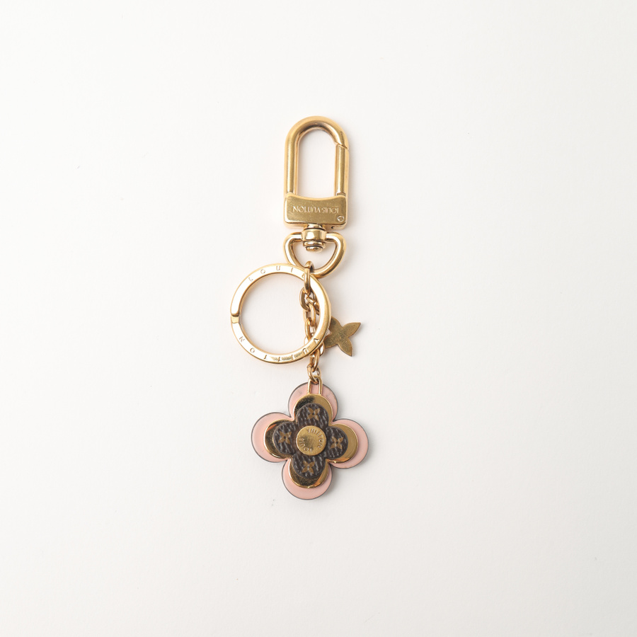 A Retro Tale - LOUIS VUITTON Vintage Portocle Blooming Flower Key Ring