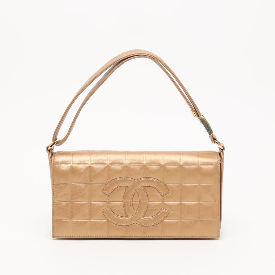 Vintage CHANEL Chocolate Bar Bag - A Retro Tale