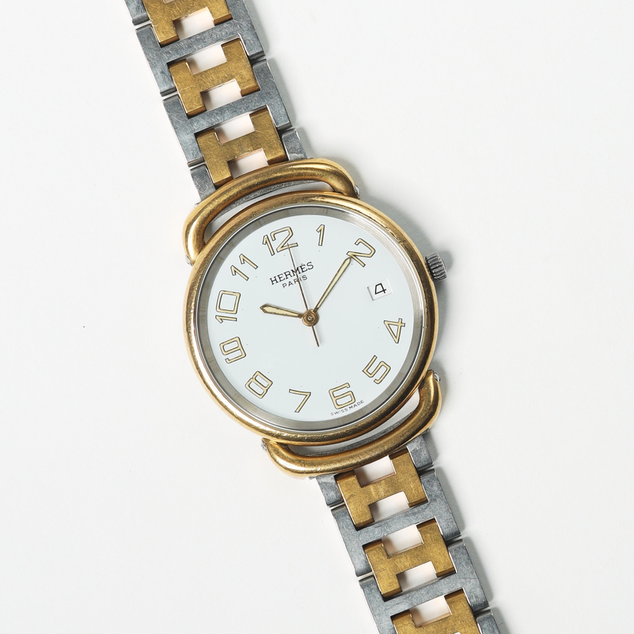 HERMÈS Vintage Pullman 31mm Watch | A Retro Tale