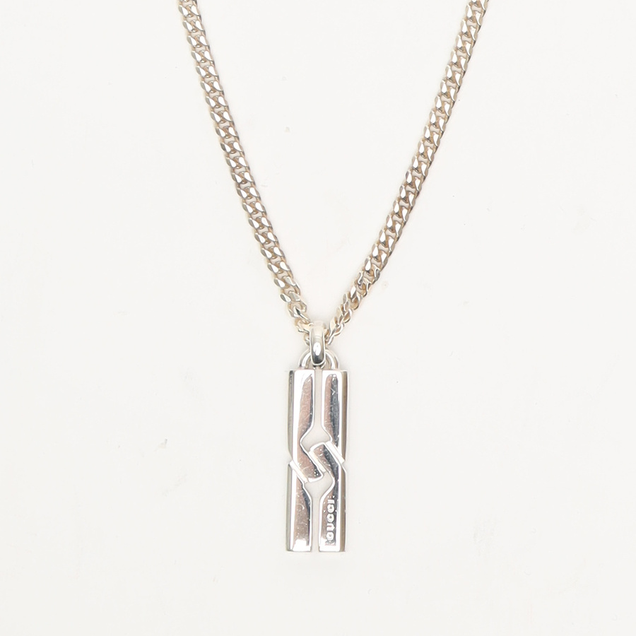 Vintage GUCCI Infinity Knot Silver Necklace - A Retro Tale