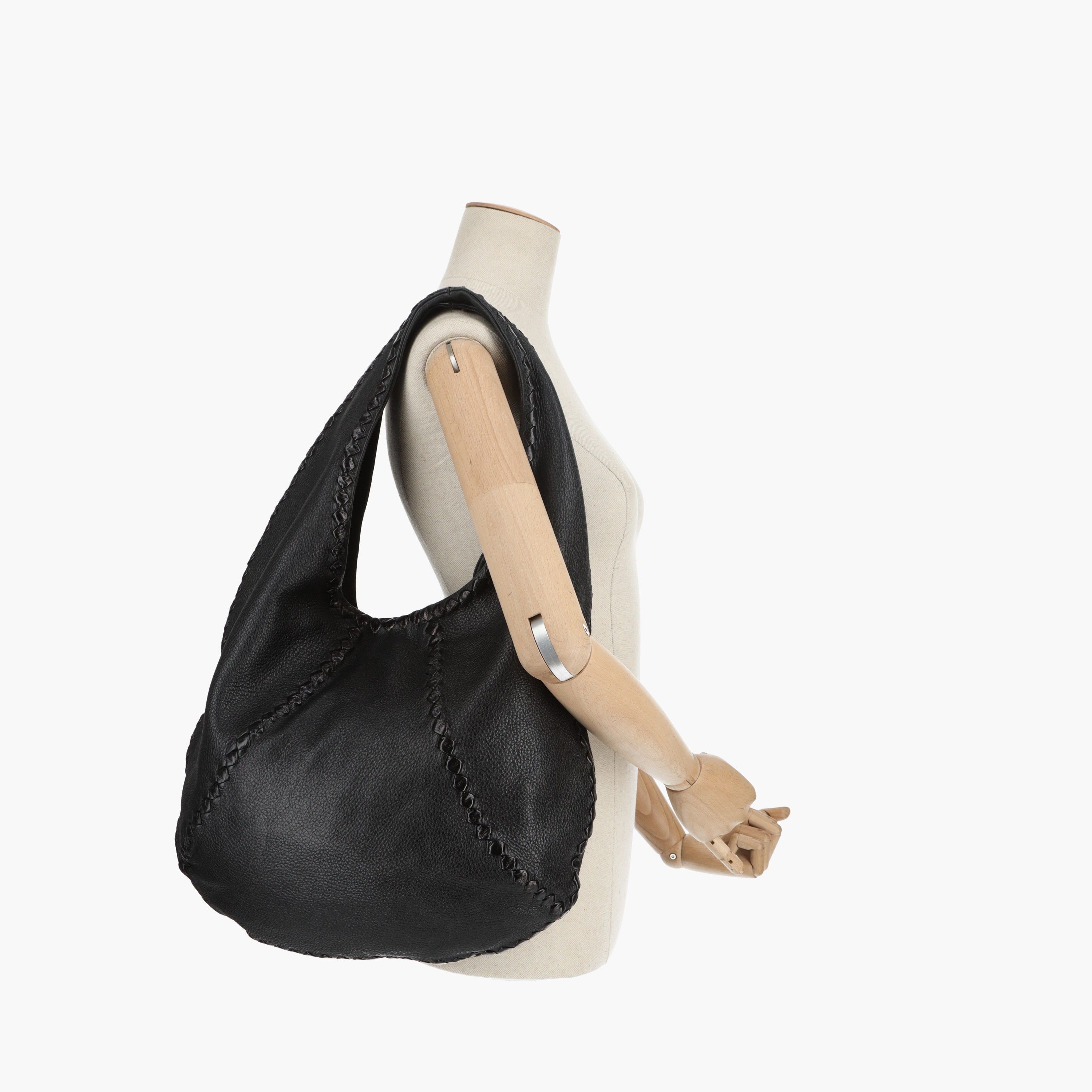 BOTTEGA VENETA Vintage Large Hobo Bag - A Retro Tale