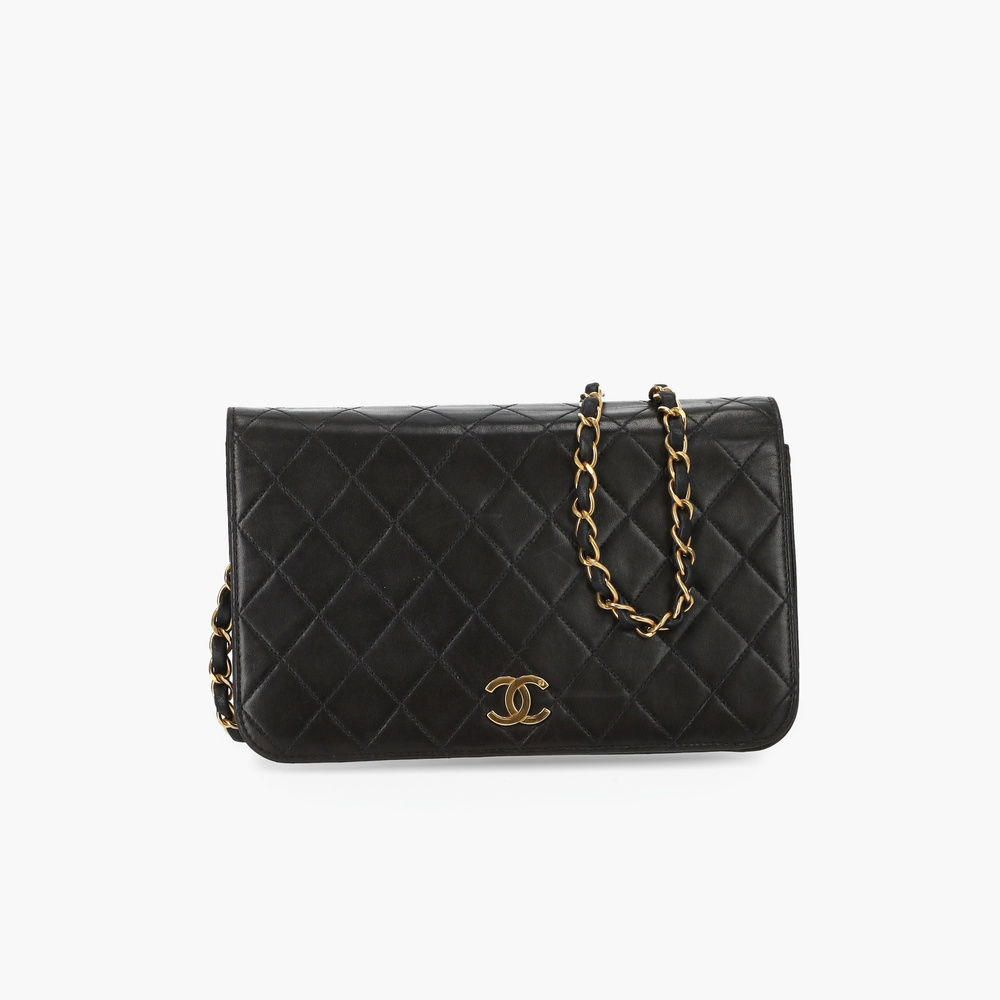 Vintage CHANEL Vintage Classic Full Flap Bag | A Retro Tale