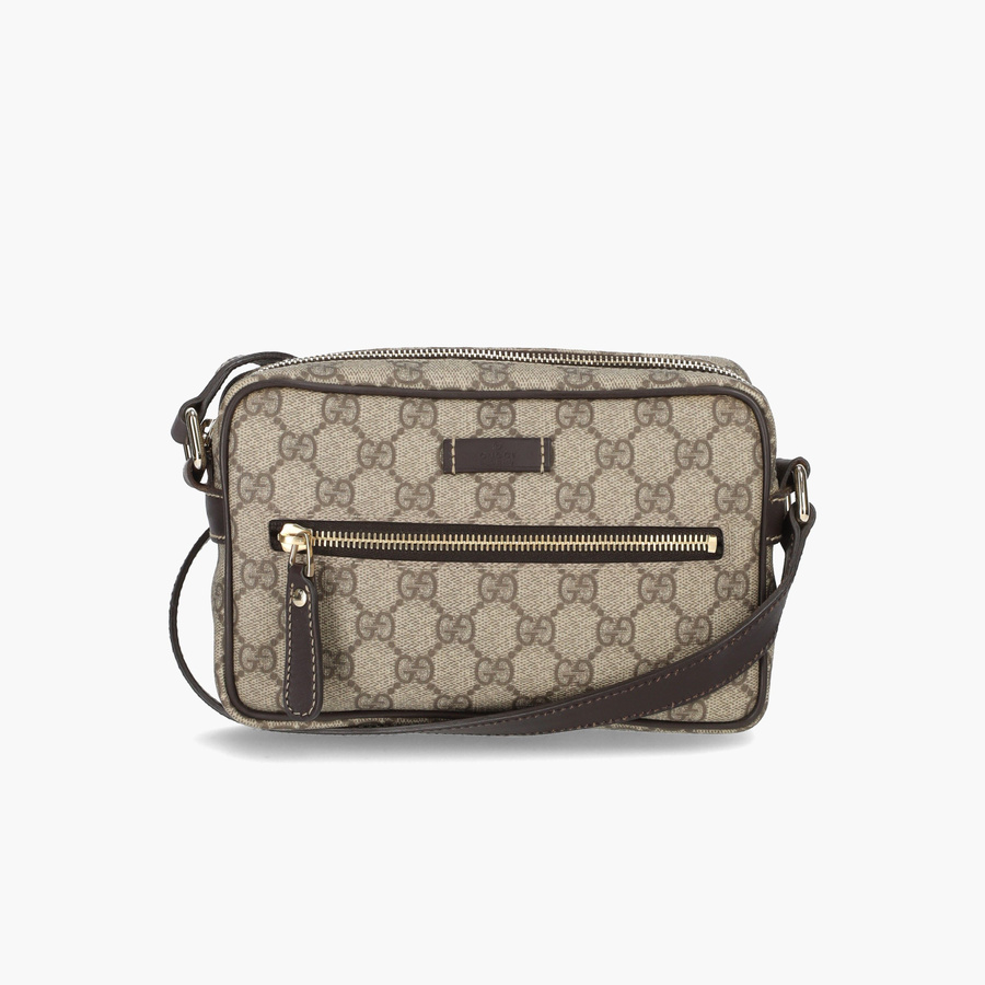 A Retro Tale - GUCCI Vintage GG Supreme Camera Bag