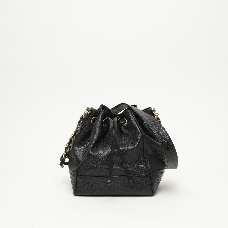 Vintage CHANEL Caviar Bucket Väska - A Retro Tale