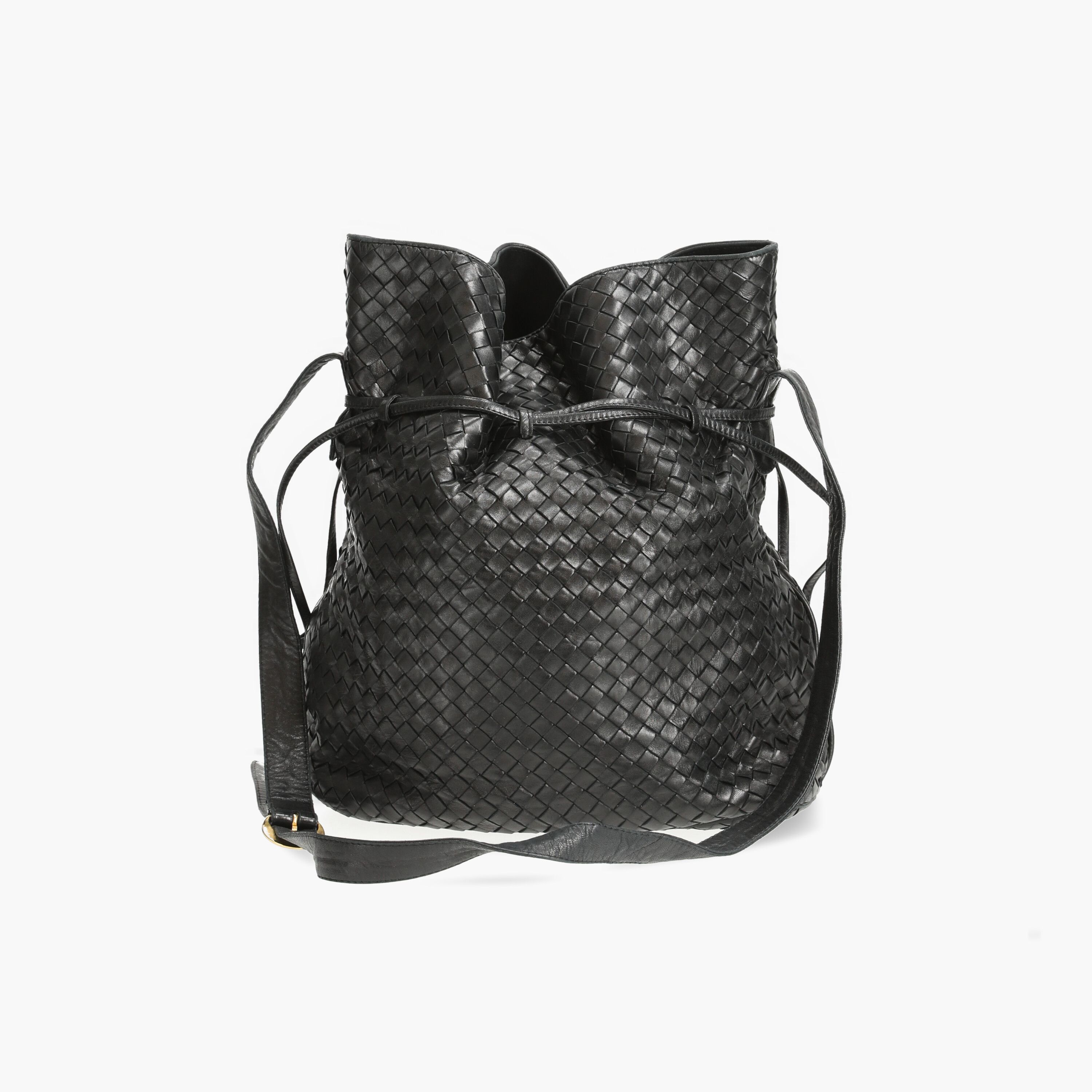 BOTTEGA VENETA Vintage BUCKET BAG - A Retro Tale