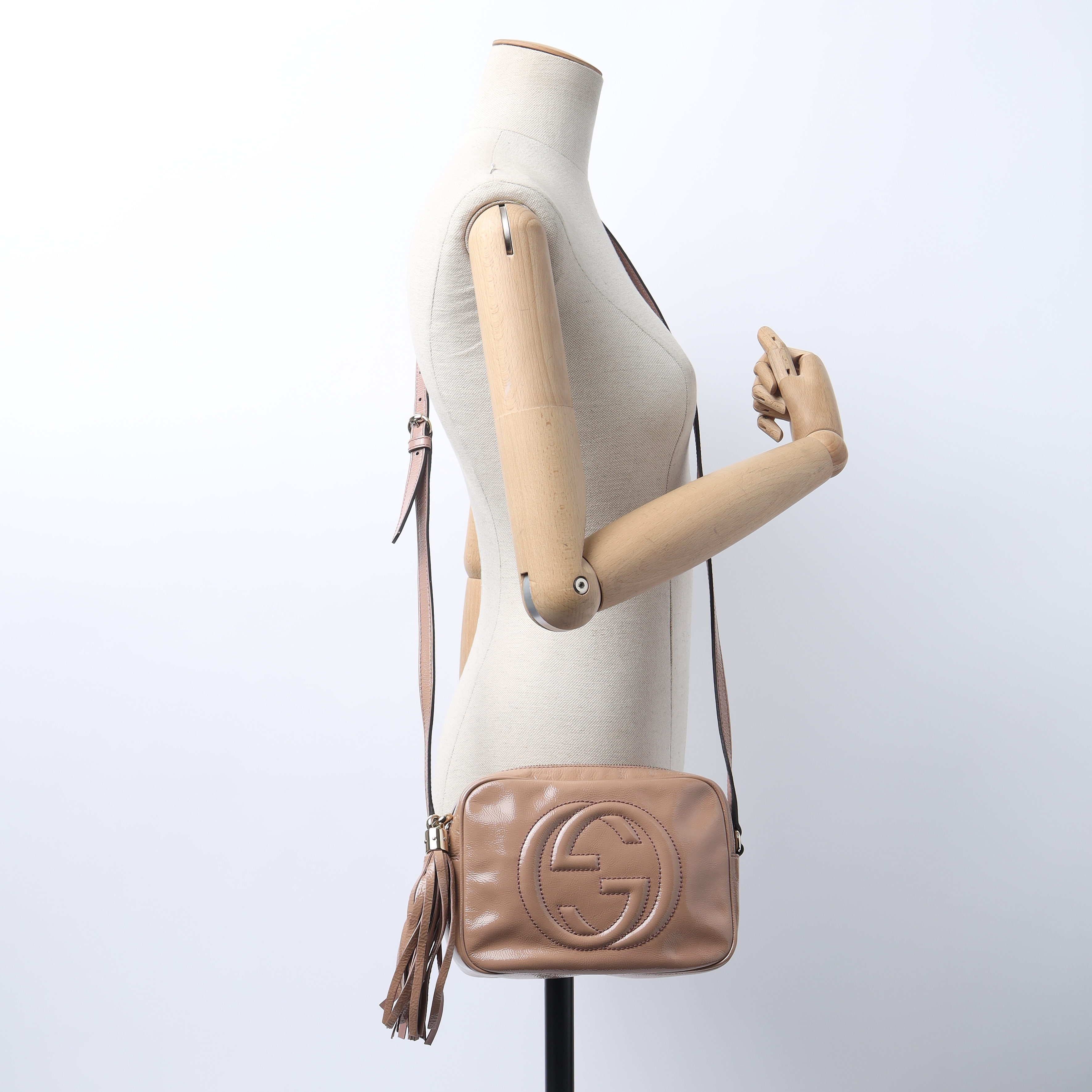 GUCCI Vintage Patent Soho Disco Camera Bag - A Retro Tale