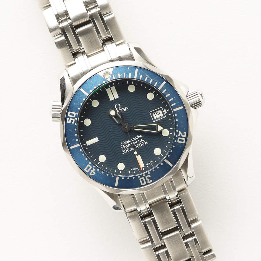 A Retro Tale - OMEGA Vintage Seamaster Diver 300 M 36mm Quartz Watch