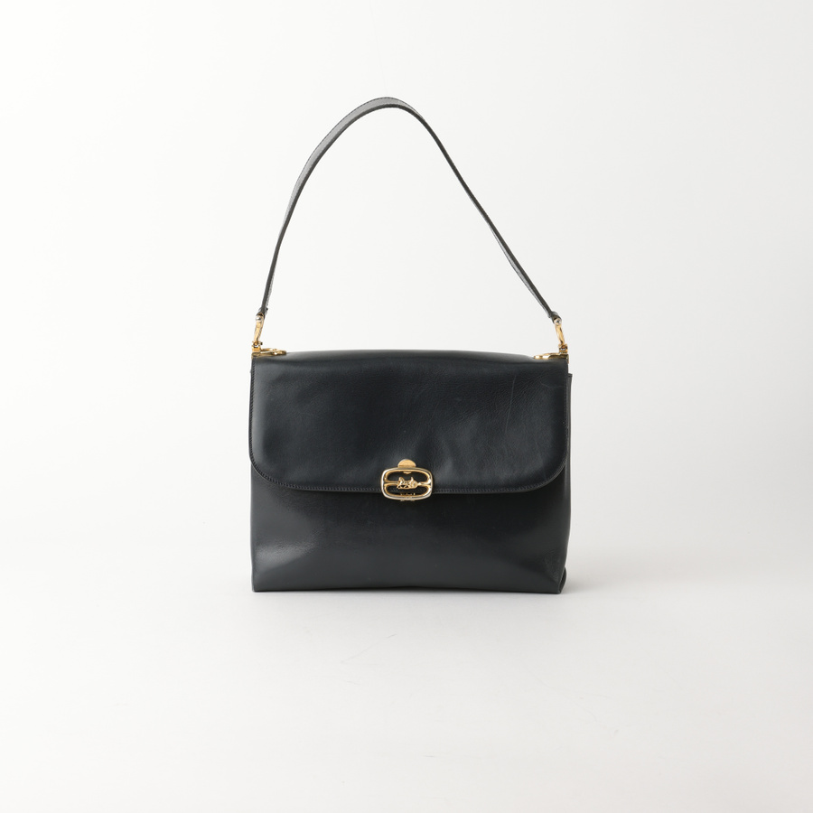 A Retro Tale - CELINE Vintage Horse Carriage Shoulder Bag
